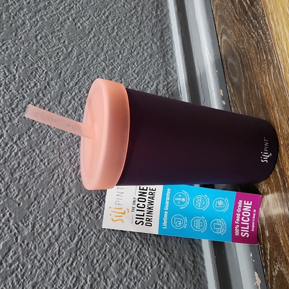 Silipint | Dining | Nwt Retired Silipint 22 Oz Bomber Straw Tumbler ...